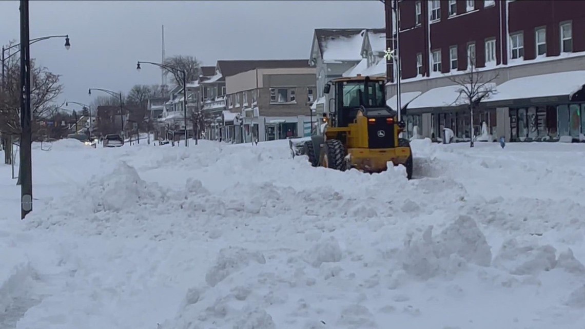 Buffalo Blizzard 2022: Police check abandoned cars | wgrz.com