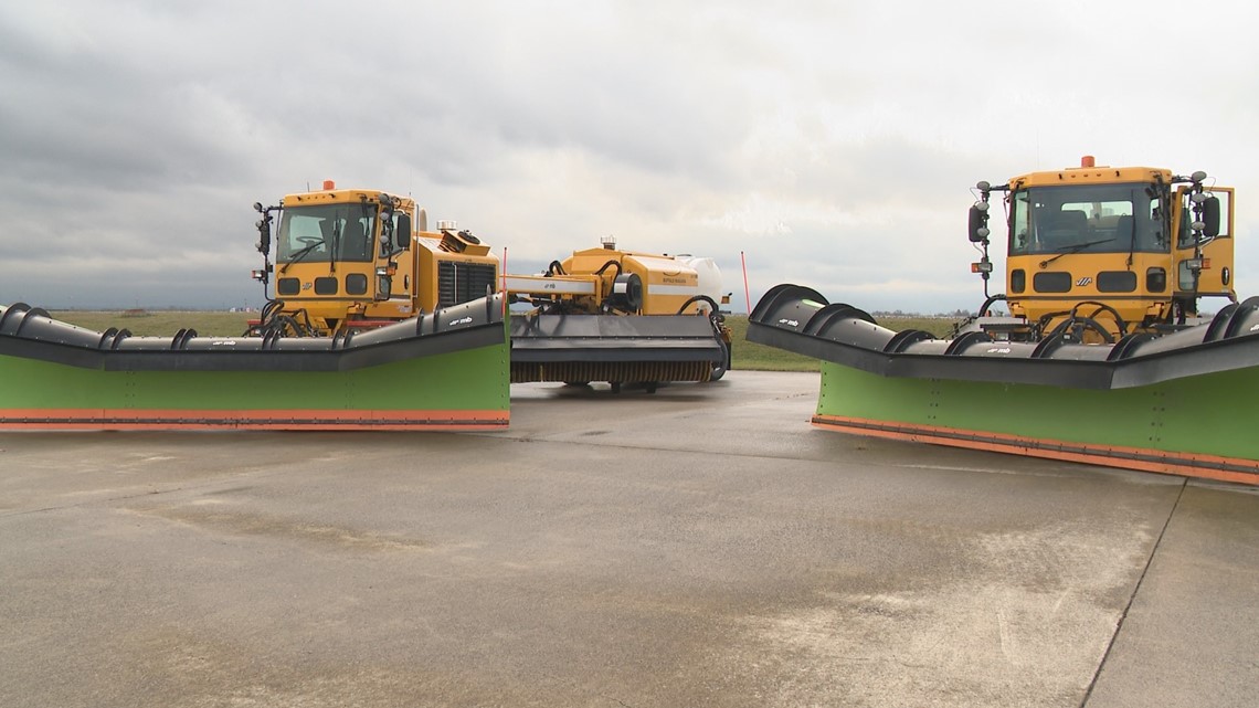 Buffalo airport snow-fighting crews are prepared for lake effect snow ...