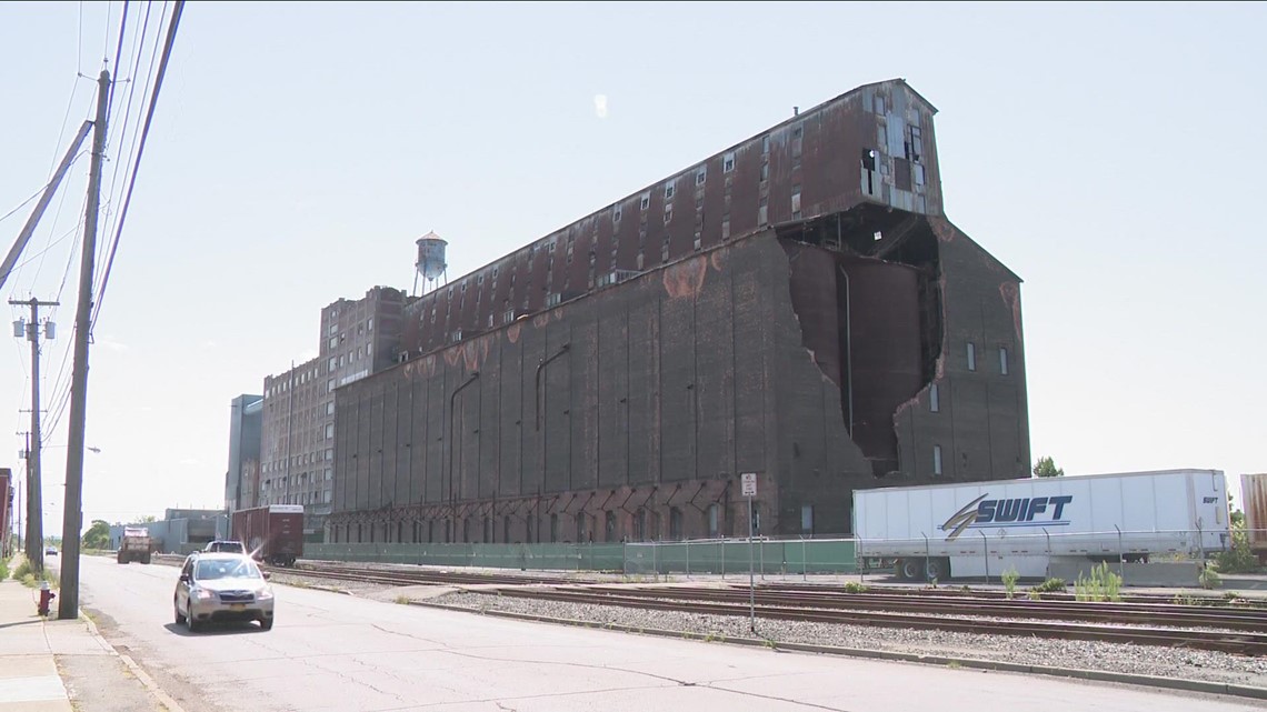 Judge OKs grain elevator demolition, opens door for preservationist ...