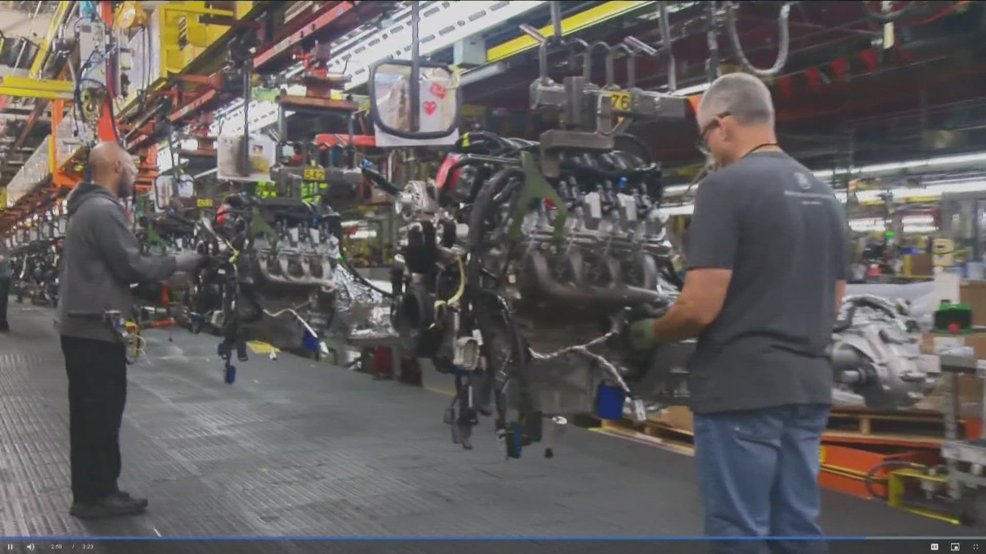 New UAW contract deal rejected by some GM workers | wgrz.com