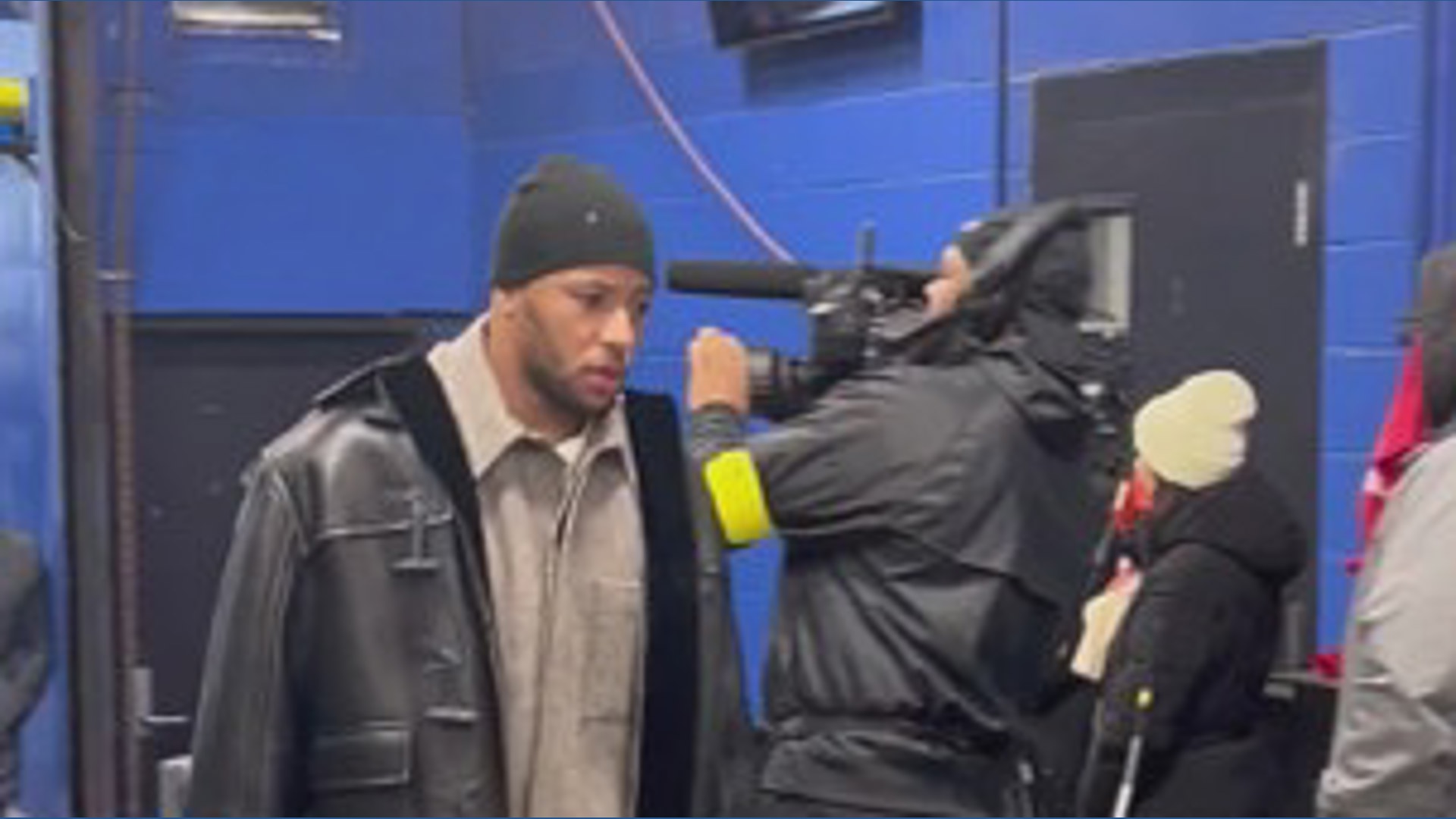 Bills pregame: Eagles running back Saquon Barkley arrives at Highmark ...