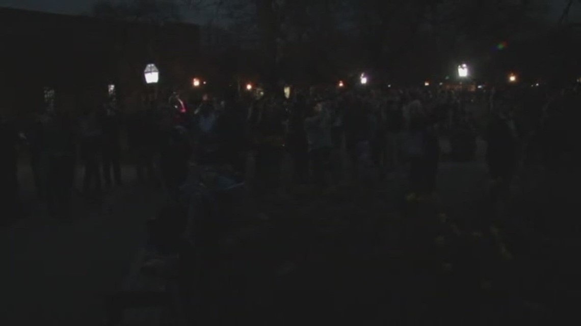 How the total solar eclipse looked at The Buffalo Zoo | wgrz.com