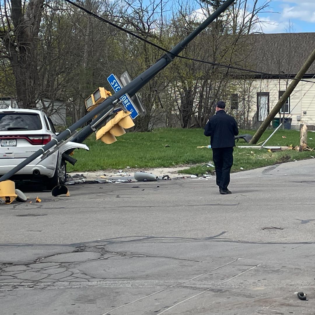 Buffalo Police investigate serious crash at Sycamore and Lathrop Street ...