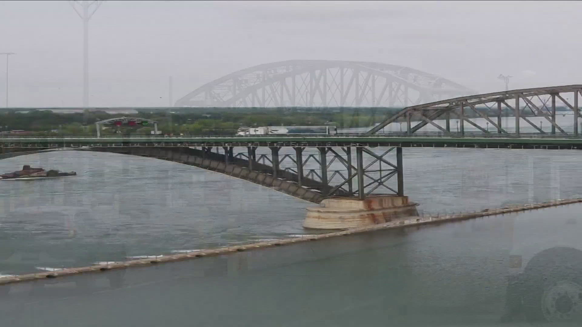 The union representing Canada's border service agency has reached a ...