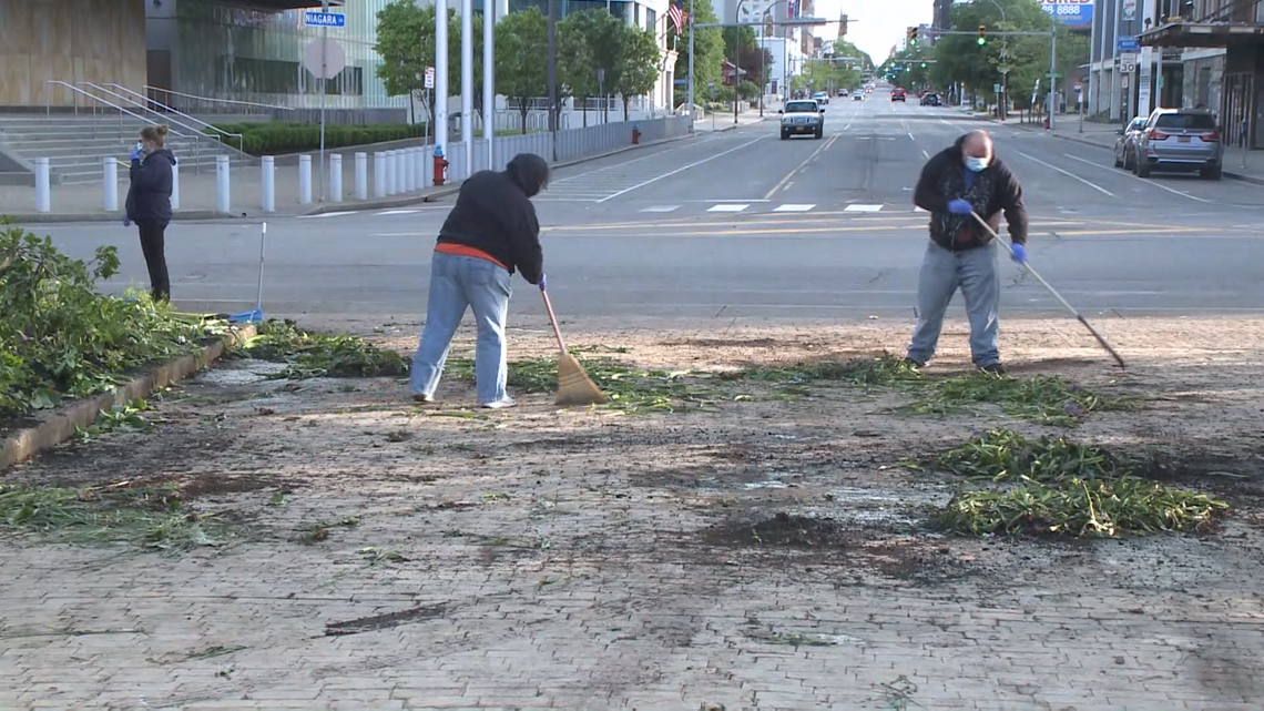Clean up begins in Niagara Square following protests in downtown ...