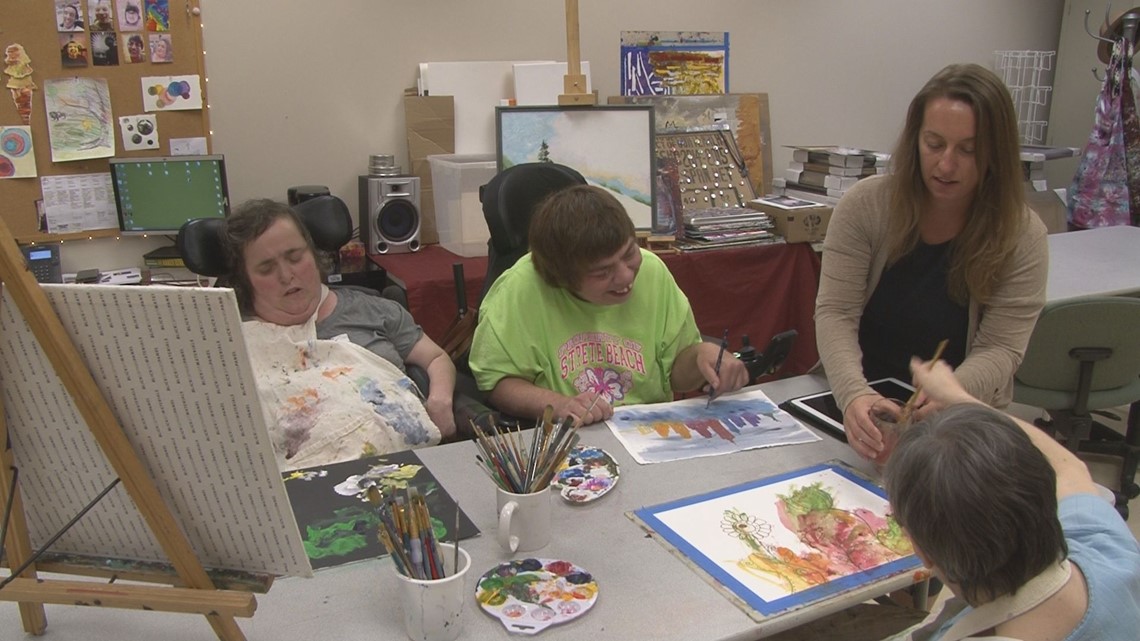 Program helps people express themselves in new ways through art | wgrz.com