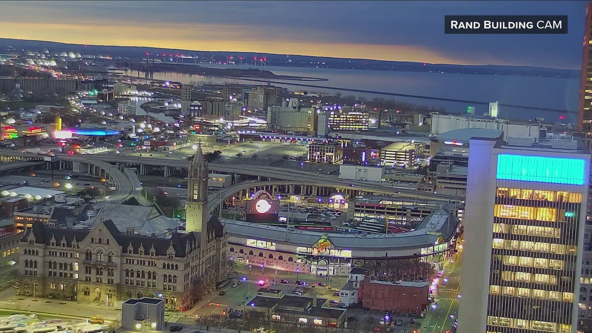 People view the eclipse at Sahlen Field | wgrz.com
