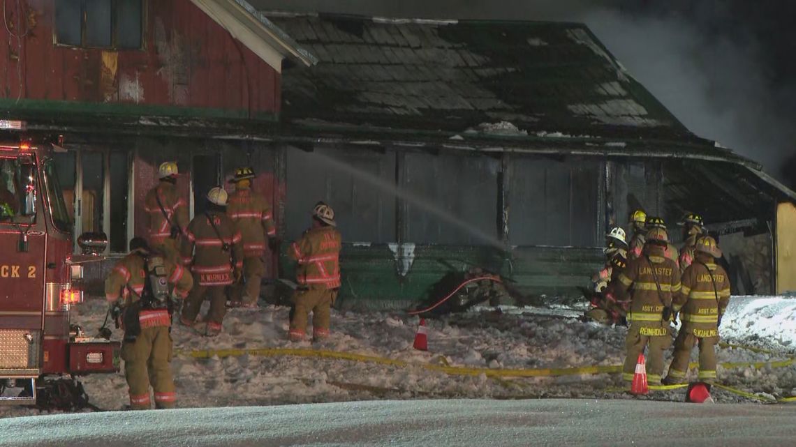 House fire closes Bowen Road in Lancaster | wgrz.com