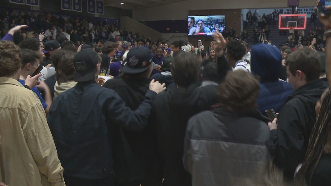 College basketball roundup: Niagara fans storm court; St. Bonaventure ...
