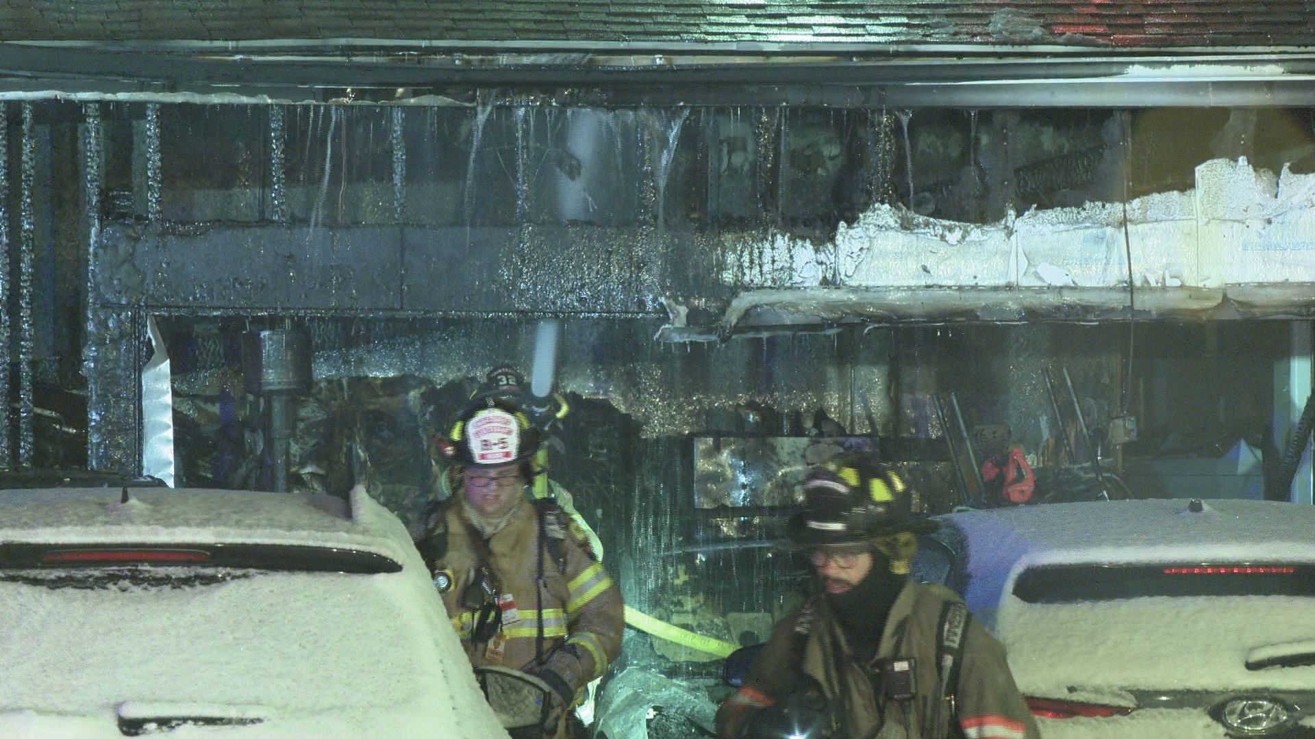 Fire destroys Amherst home; investigation underway | wgrz.com