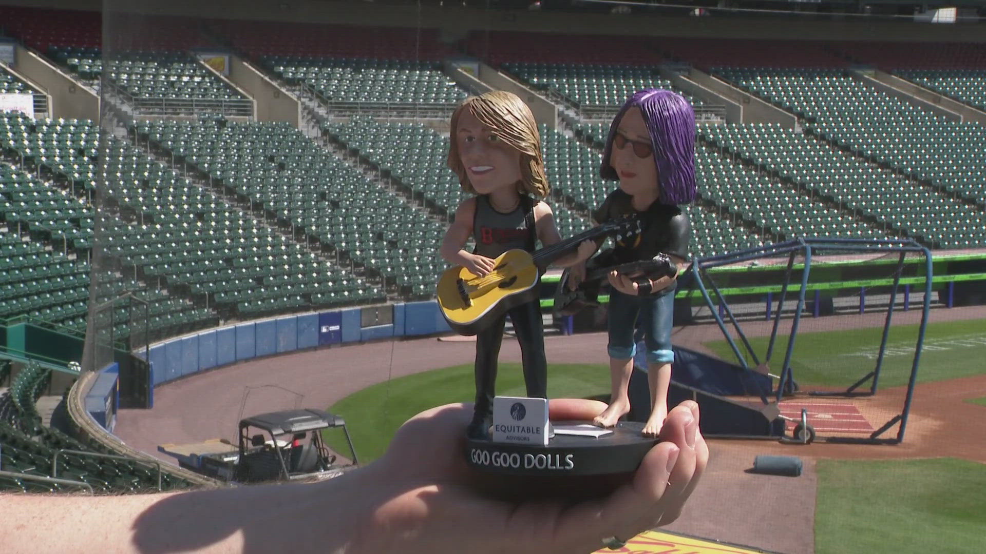 Buffalo Bisons delight fans with Goo Goo Dolls bobbleheads | wgrz.com