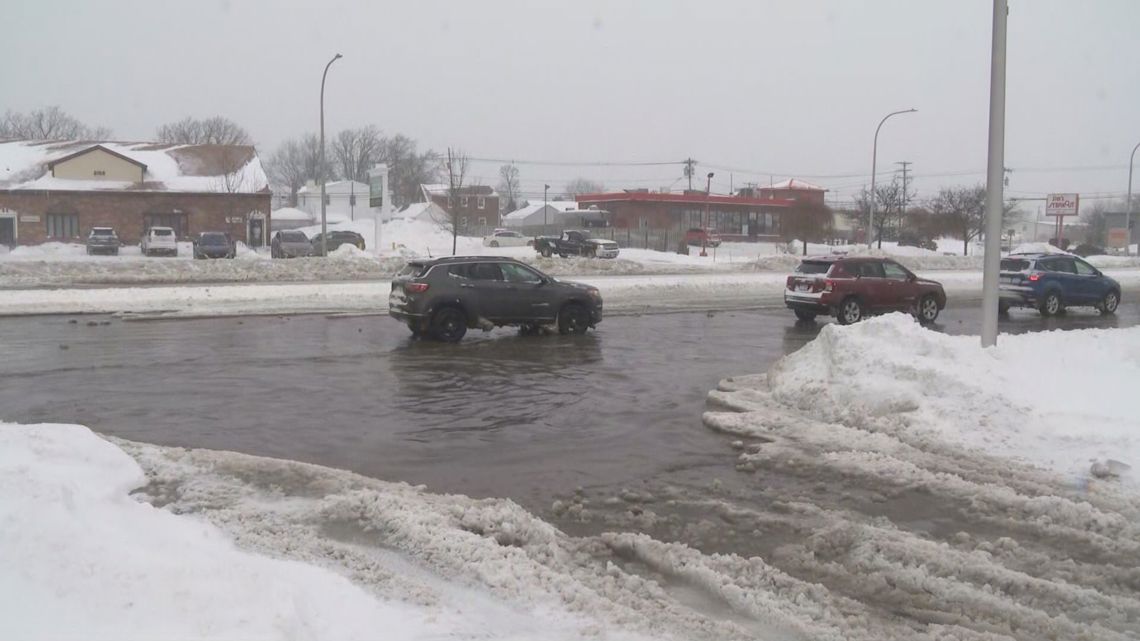 Sheridan Dr. reopens to traffic after water main break | wgrz.com