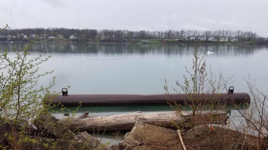 "Something in the water" turns out to be part of the ice boom | wgrz.com