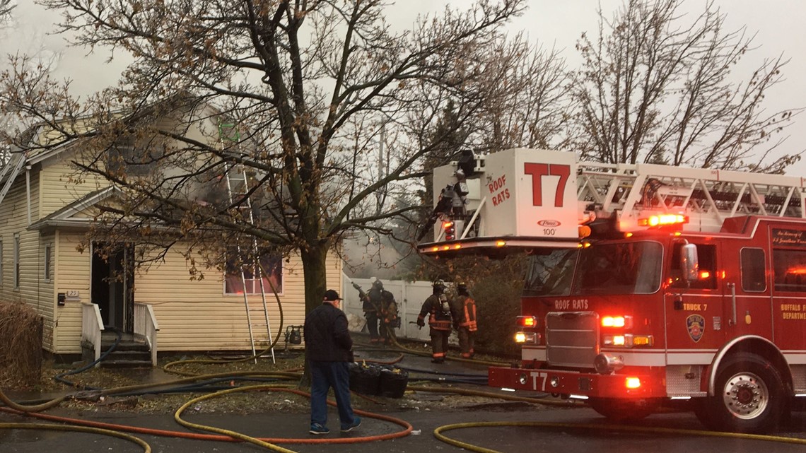 Buffalo firefighter hurt in 2-alarm house fire on LaSalle Avenue | wgrz.com