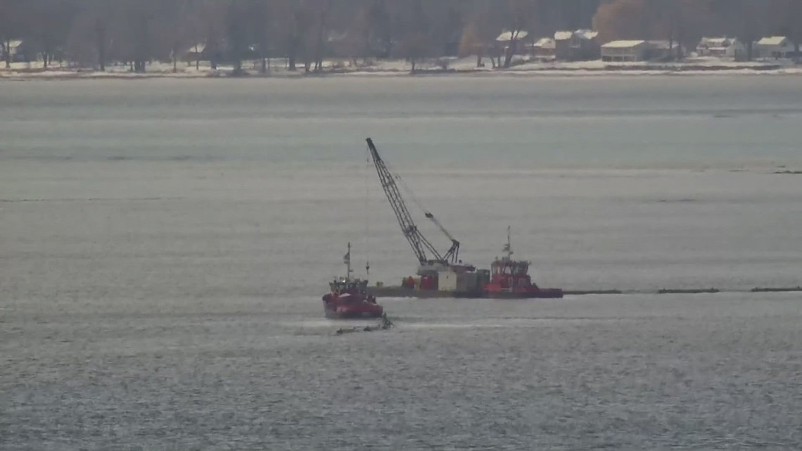 Ice boom installation Monday | wgrz.com