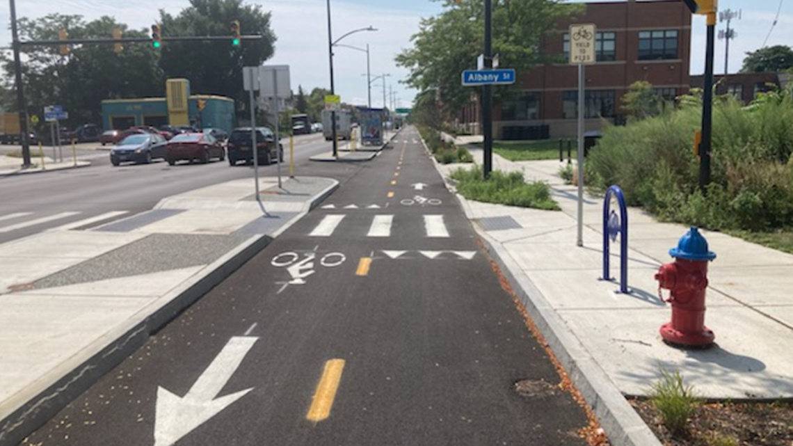 Protected two-way bike track completed along Niagara Street | wgrz.com