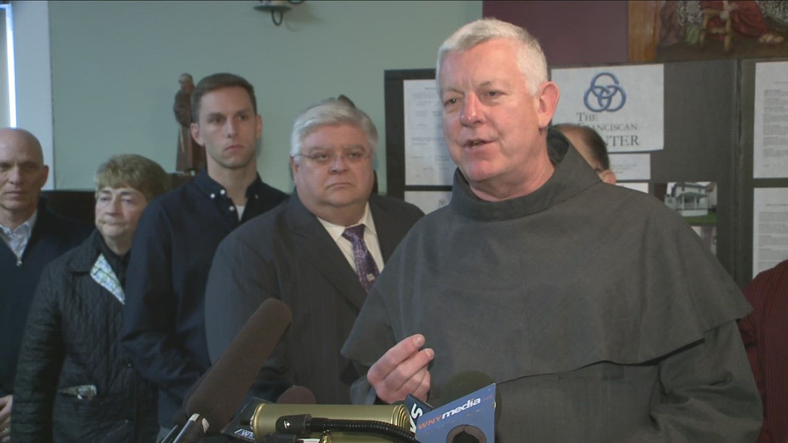 Former Buffalo Fire Department chaplain Father Joe Bayne dies | wgrz.com