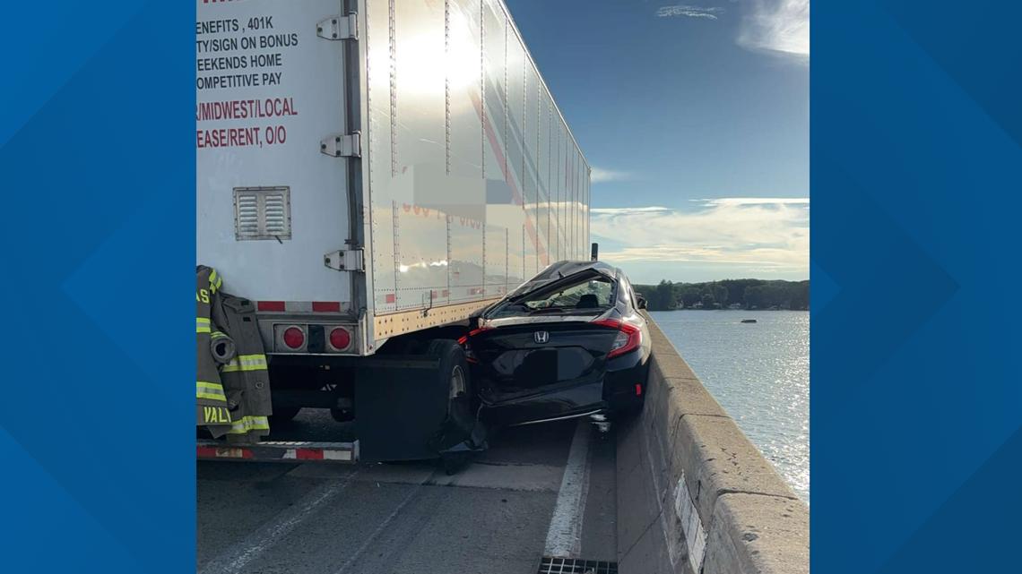 Crash closes westbound lane of Chautauqua Lake Bridge | wgrz.com