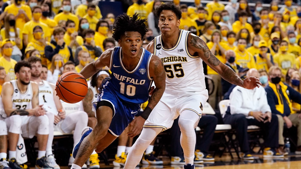 Men's basketball: Bulls' comeback falls short at Michigan | wgrz.com