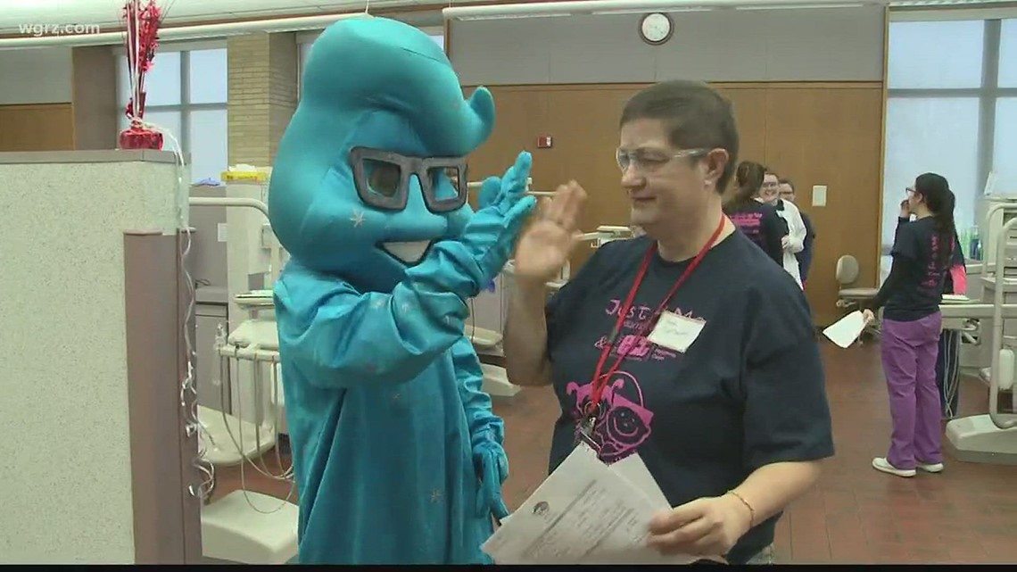 'Give Kids a Smile' event teaches kids about dental hygiene, offers ...