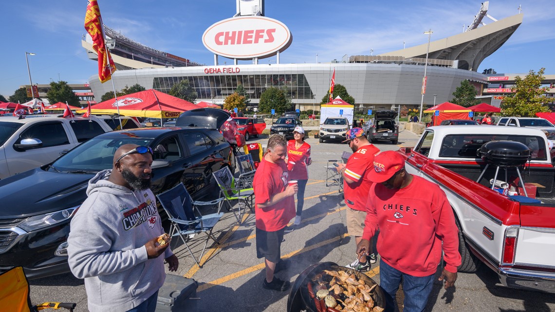 PHOTOS: Bills fans flock to Kansas City for Week 6 showdown | wgrz.com