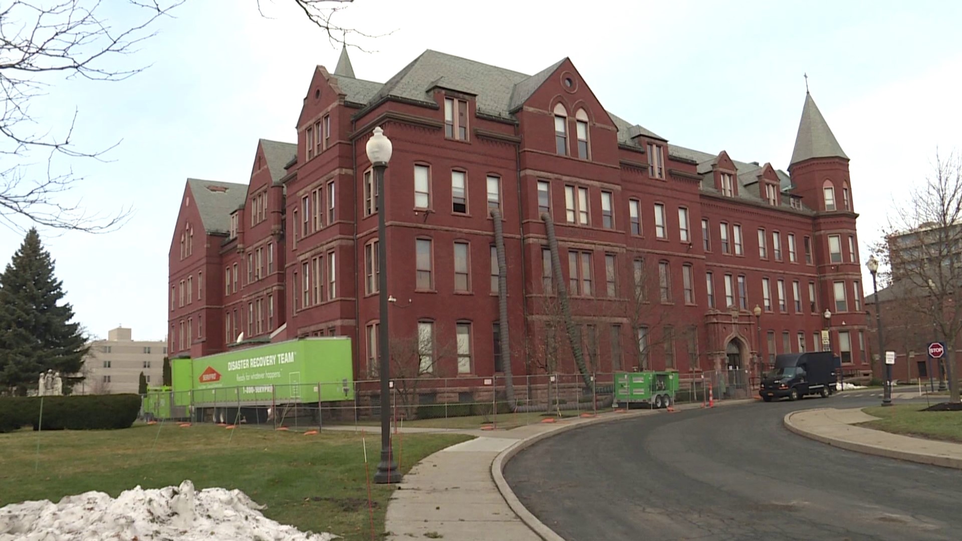 Canisius University to close Lyons Hall | wgrz.com