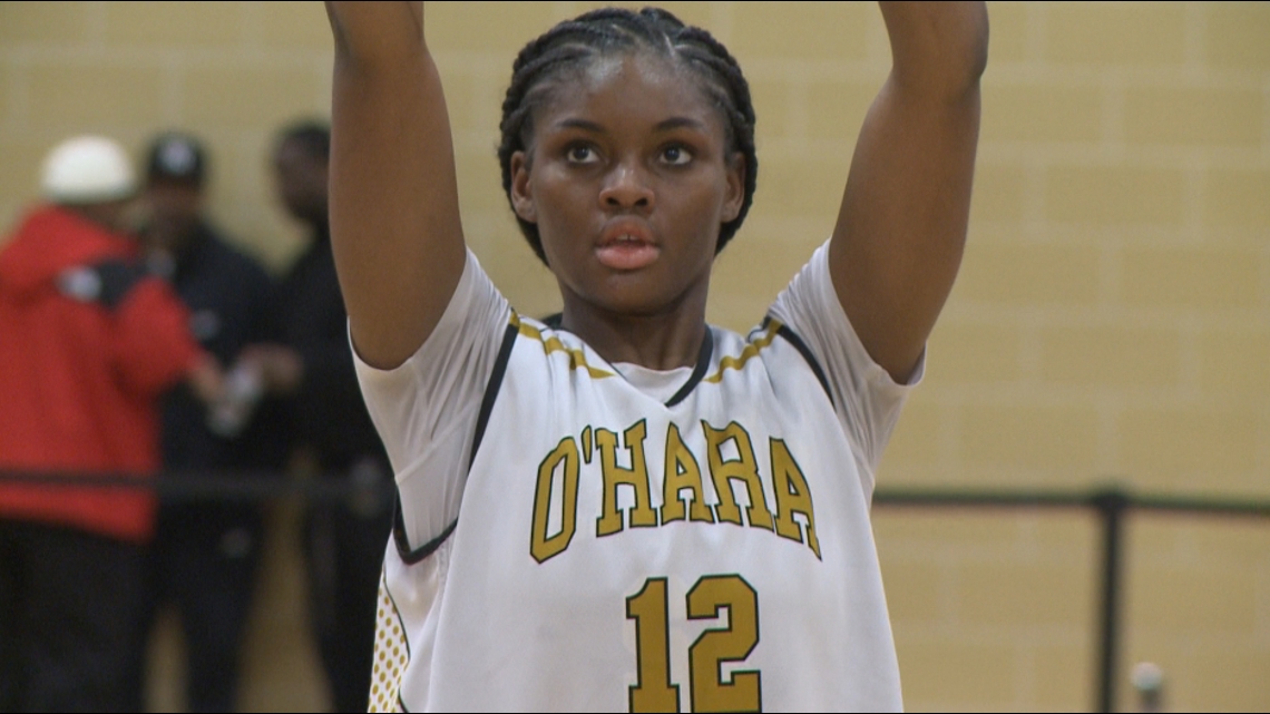 Basketball team at Cardinal O'Hara follows Kyla Hayes' lead | wgrz.com