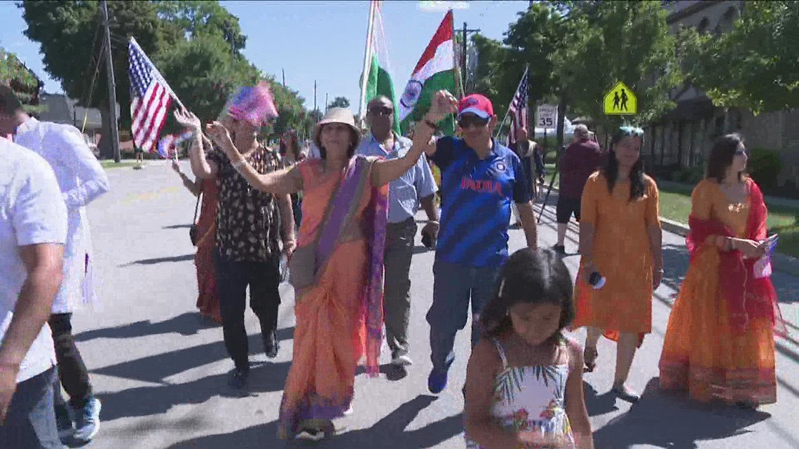 India Day parade marks 75th anniversary of country's independence ...