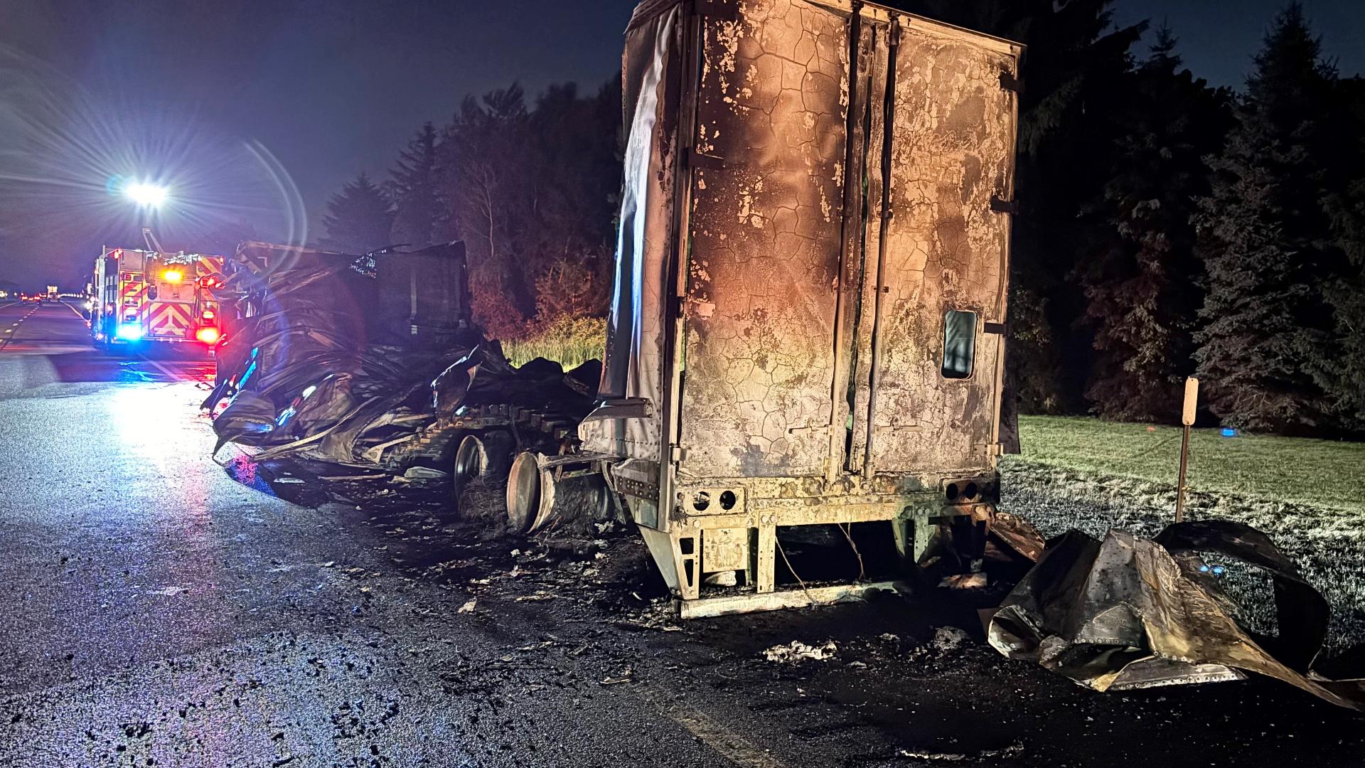 Tractor trailer fire halts traffic on I-90WB in Newstead | wgrz.com