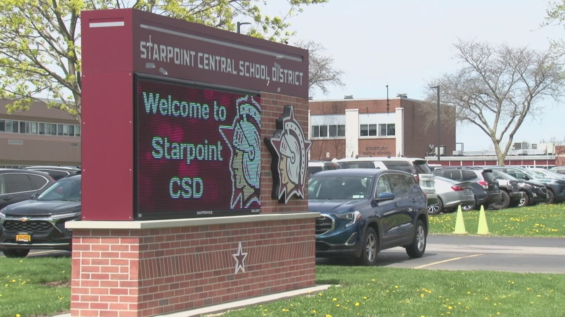 Starpoint Middle School scores win in vaccine dispute | wgrz.com