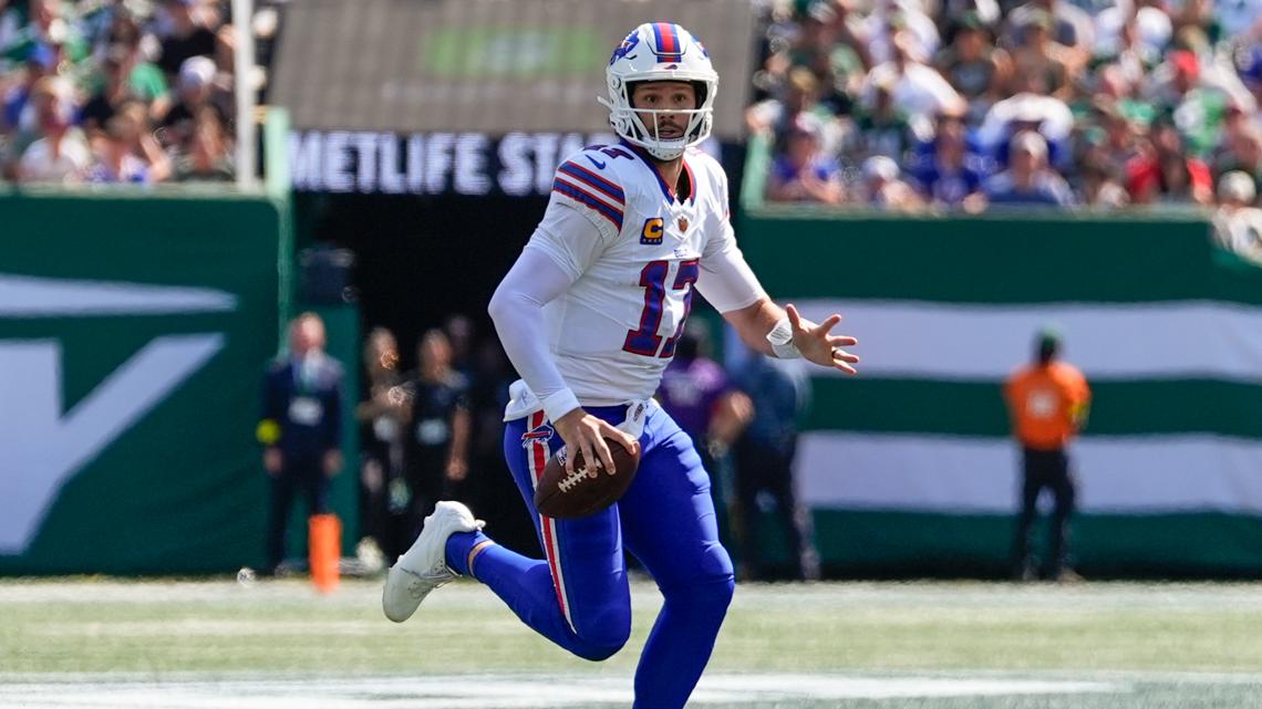 Josh Allen leaves field with bloody nose, returns in second quarter | wgrz.com