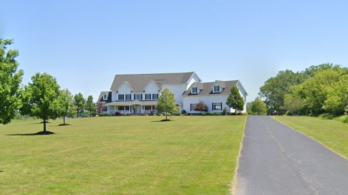 Closing reveals sale price, buyer of Cole Beasley's Orchard Park home ...