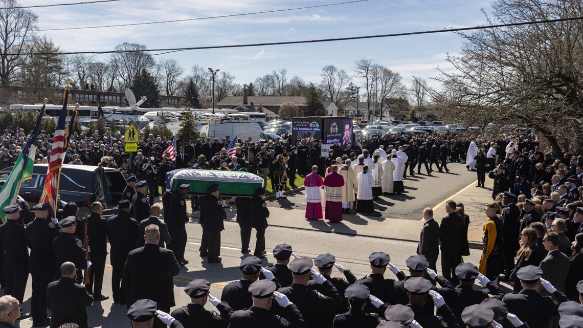 Funeral held for slain New York City police officer Jonathan Diller ...
