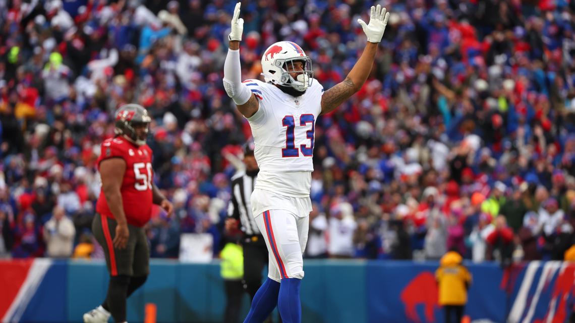 After year away from Buffalo and injury adversity, Gabe Davis back to ...