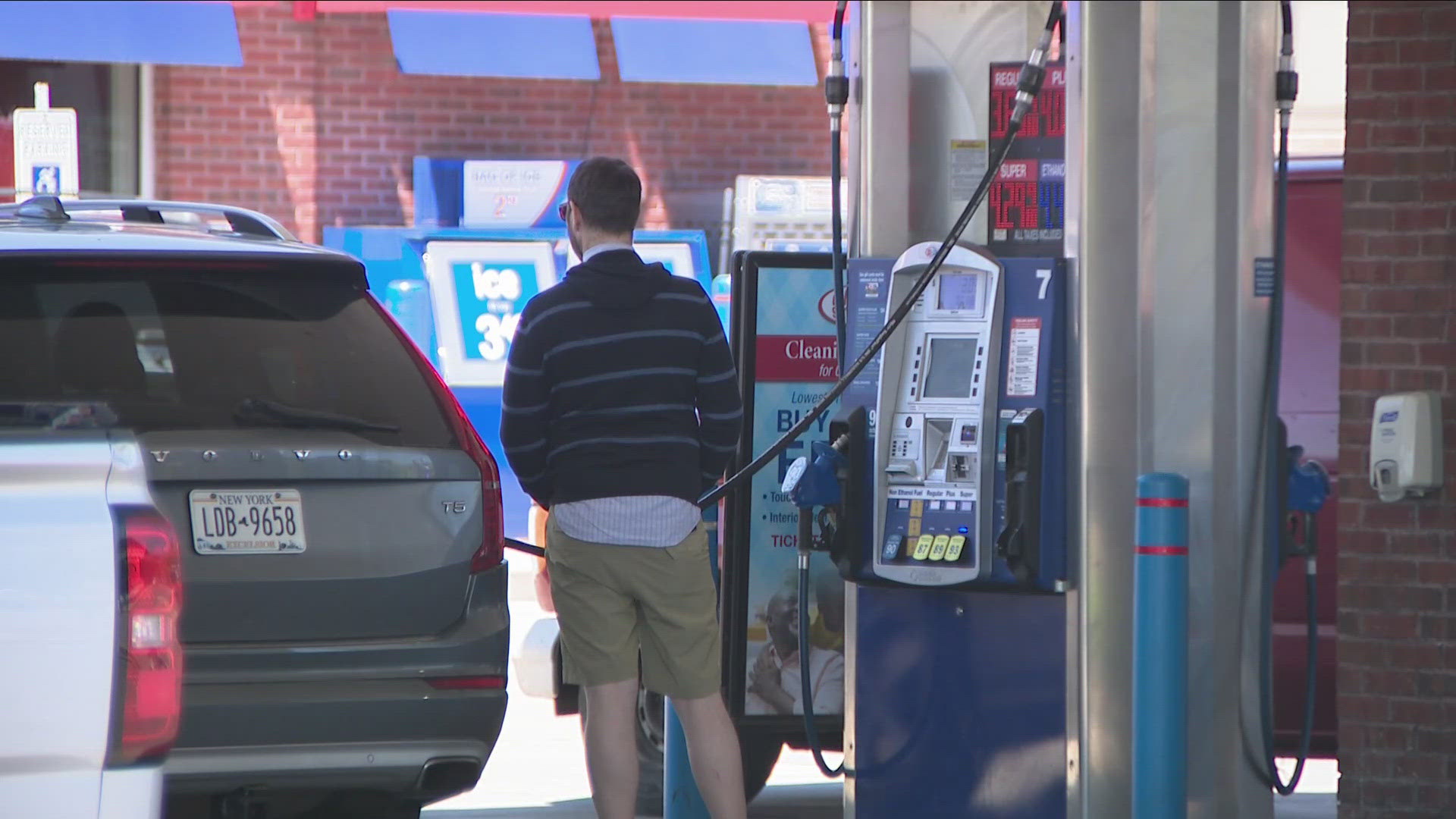 Stations Now Selling Summer Blend Gas | wgrz.com