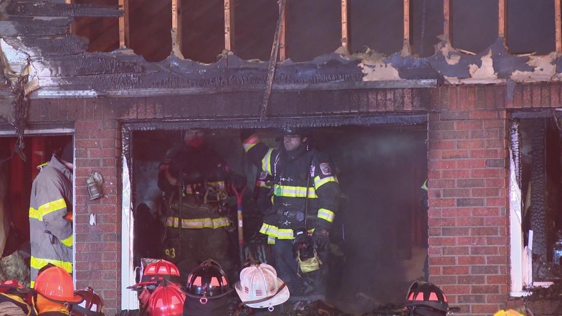 Elderly man dead after house fire in Amherst | wgrz.com