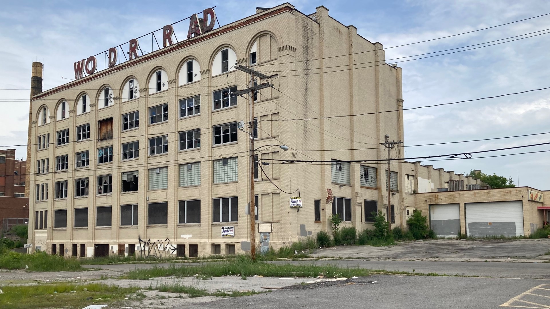Historic Wonder Bread factory faces threat of demolition | wgrz.com