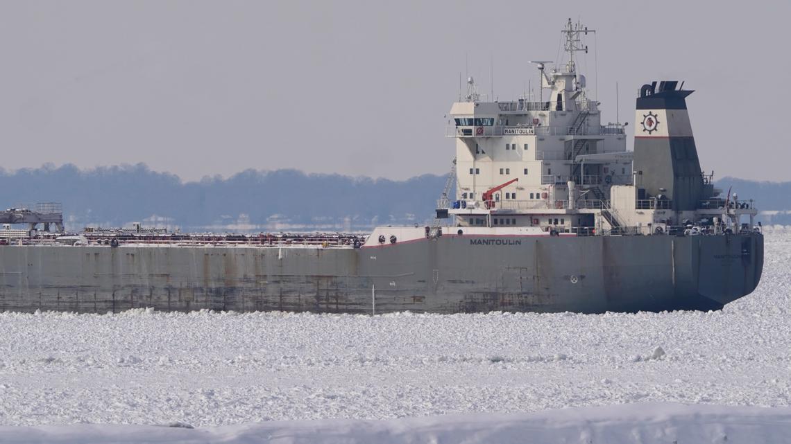 Manitoulin Island: A freighter is still stuck on Lake Erie | wgrz.com