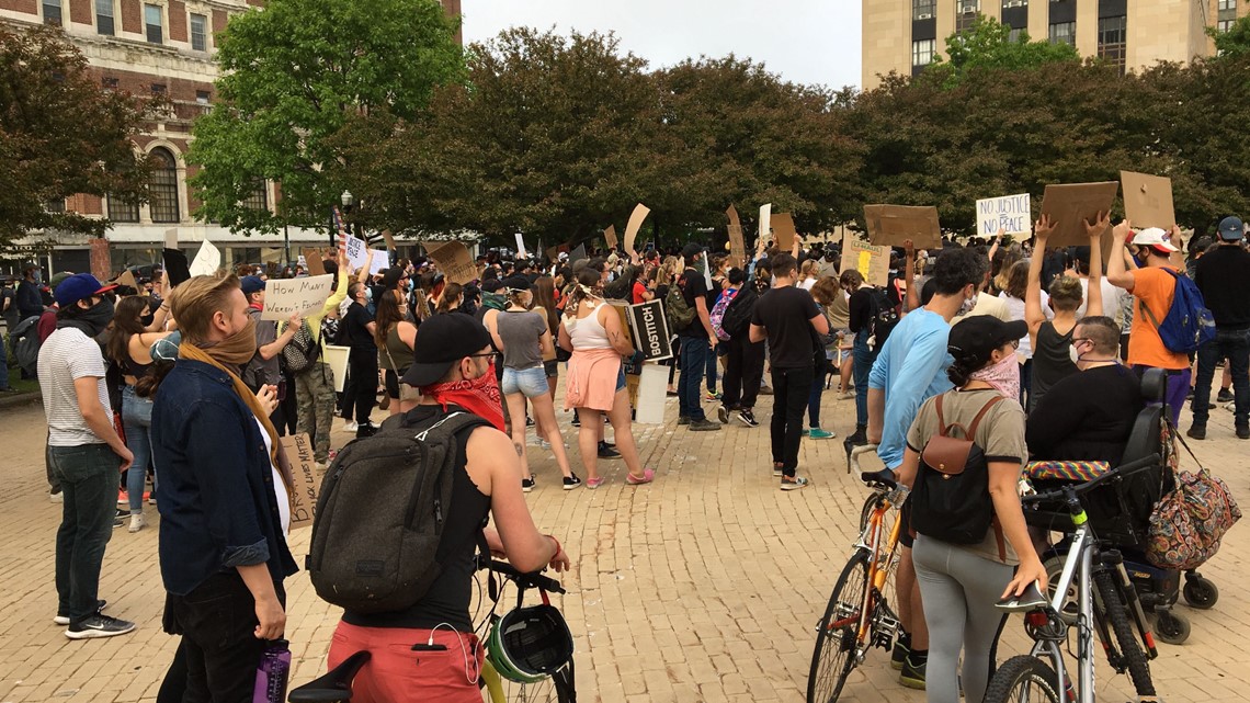 Noisy, peaceful protests fill another day in downtown Buffalo | wgrz.com