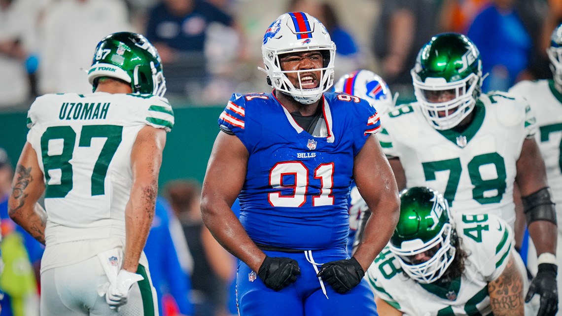 Ed Oliver solidifying his role and validating his paycheck in anchoring ...