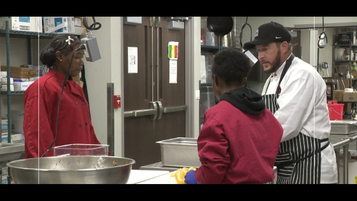 Students in Buffalo take part in Restaurant Week | wgrz.com