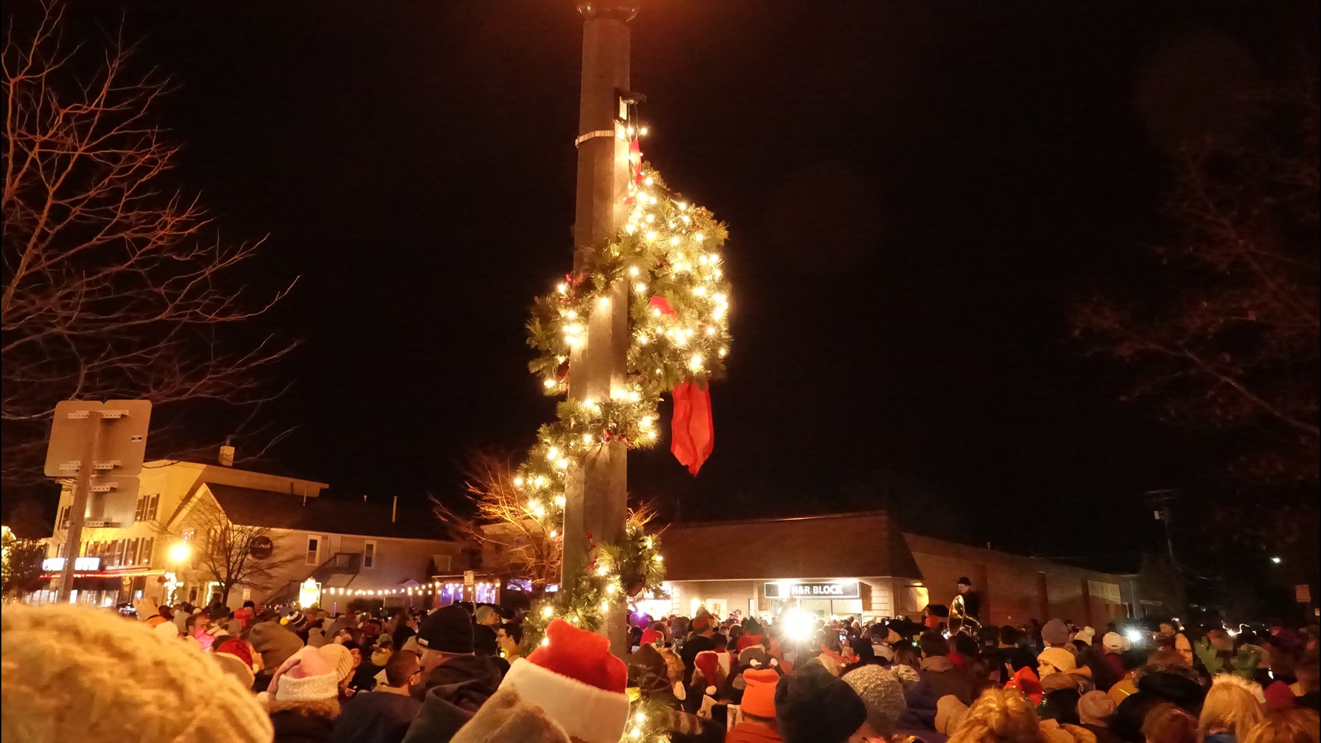 GALLERY: 46th Annual Carolcade in East Aurora | wgrz.com