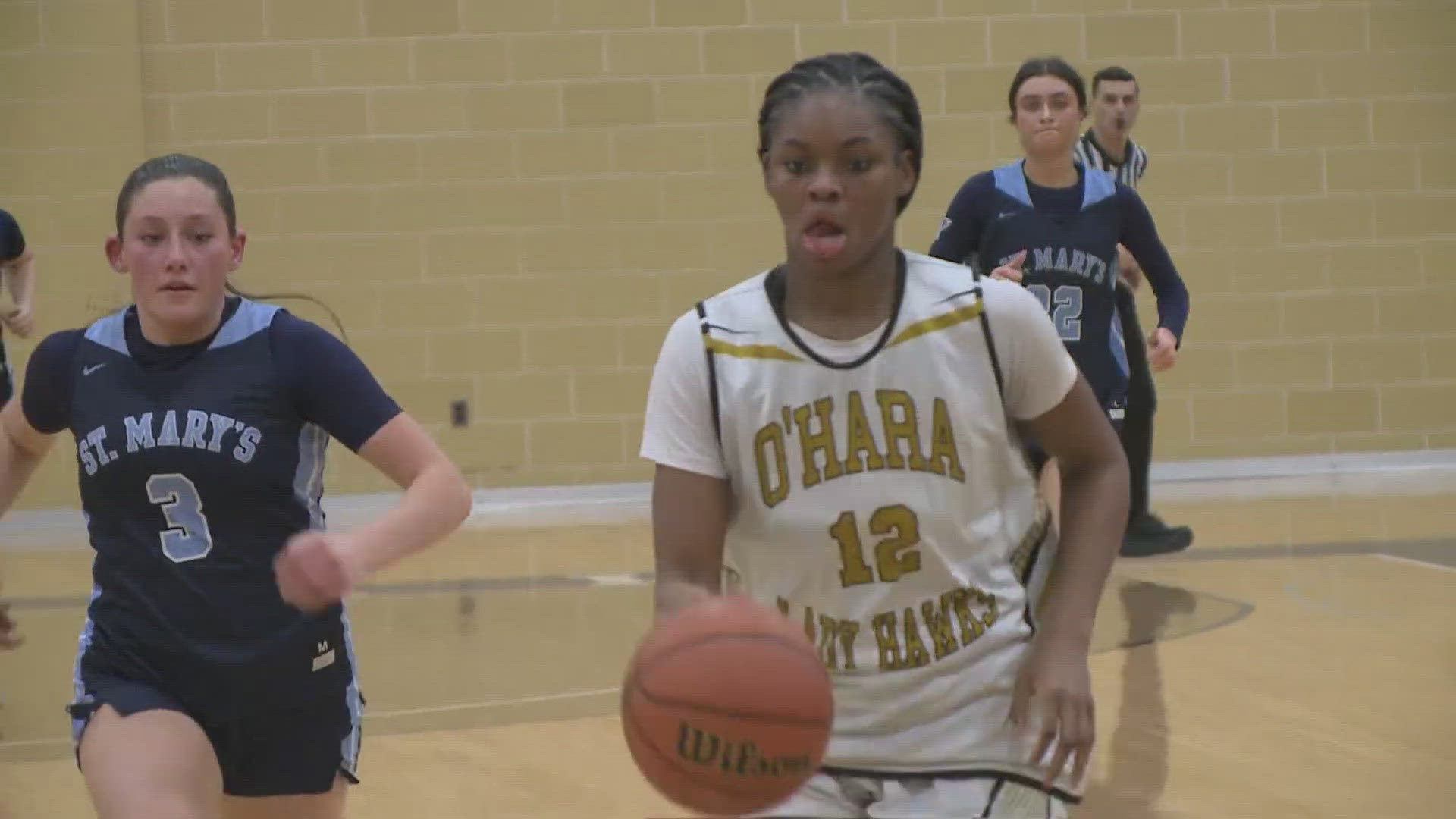 Basketball team at Cardinal O'Hara follows Kyla Hayes' lead | wgrz.com