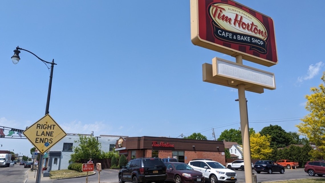 2 women, teenage face charges in assault at Niagara Falls Tim Hortons ...