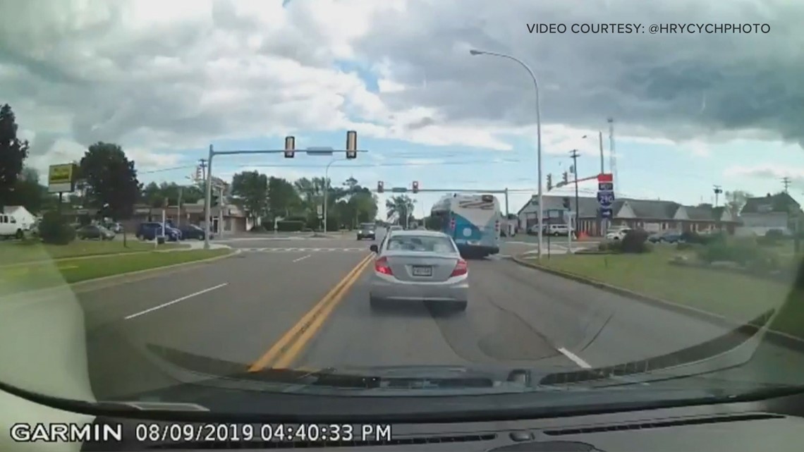 NFTA investigating after video shows bus running red light | wgrz.com