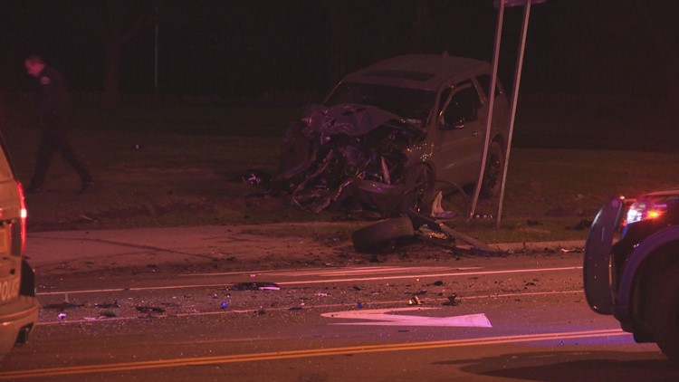 Buffalo Police investigating crash at Main Street, East Delavan | wgrz.com