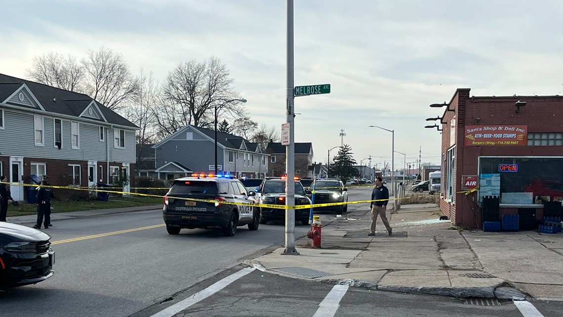 Witness describes diving behind counter during Christmas Day shooting ...