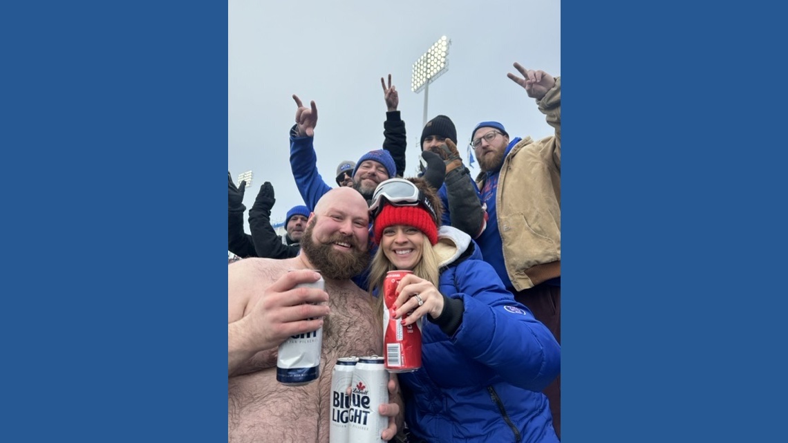 'Beer Shower Bob' fires up the upper deck with unusual TD celebration ...