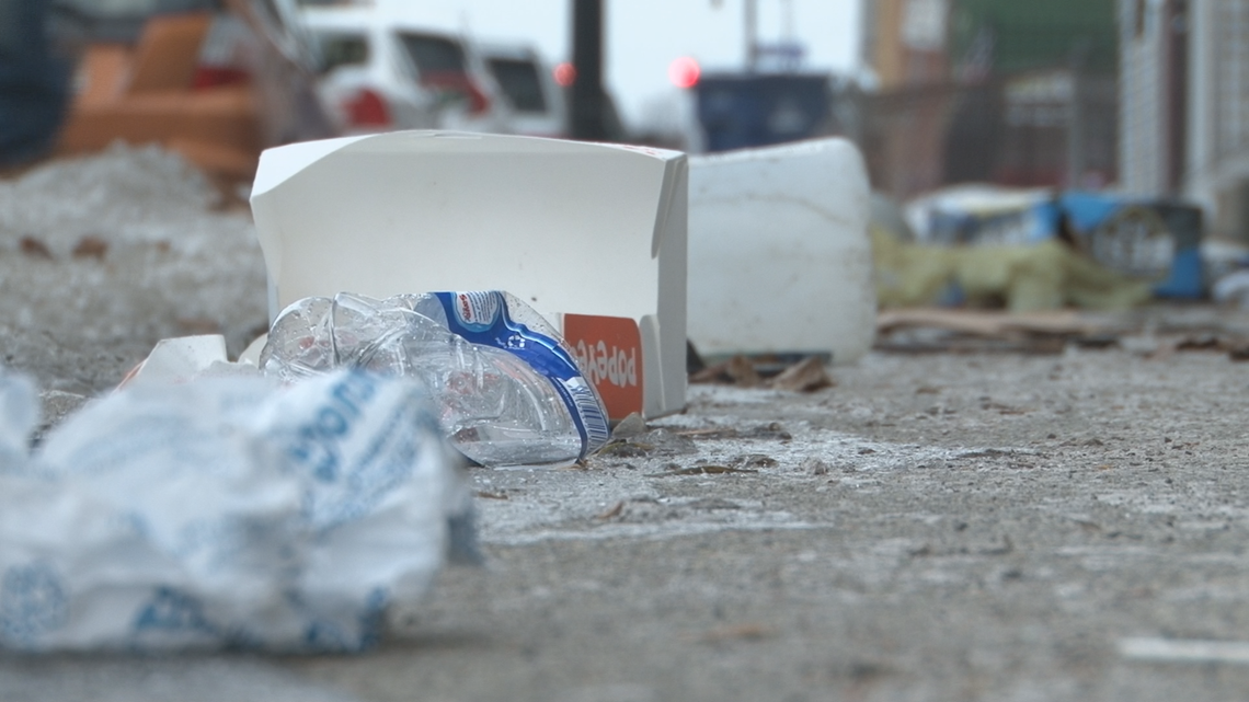 High winds scatter trash throughout Buffalo | wgrz.com